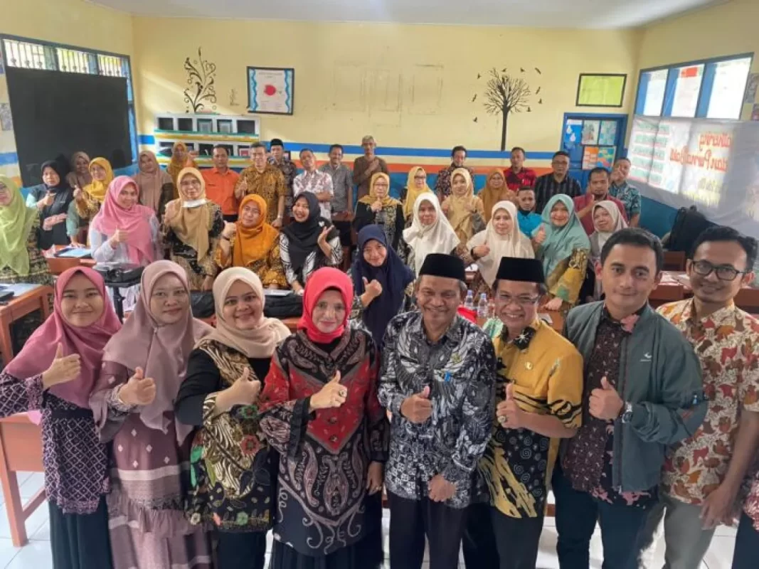 Pengabdian Prodi Magister Pendidikan Matematika Unsil di SMPN 1 ...